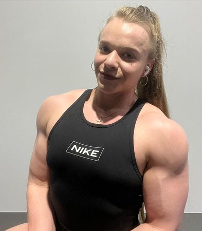 Sarah Mesic ( Crail )